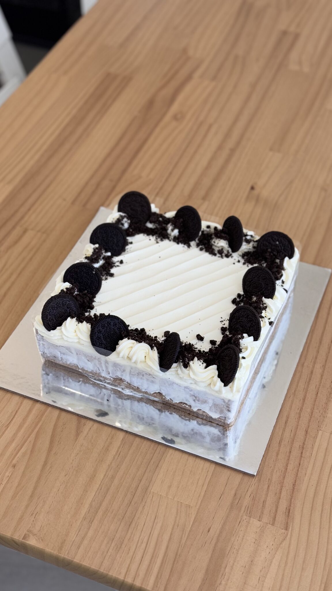 Square Cheesecake (biscoff, strawberry, or oreo cheesecake) – NaNa Cakery
